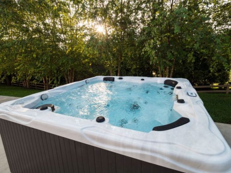Hot Tubs, Swim Spas & Cold Plunges for Sale in Rochester, NY | Aqua Living